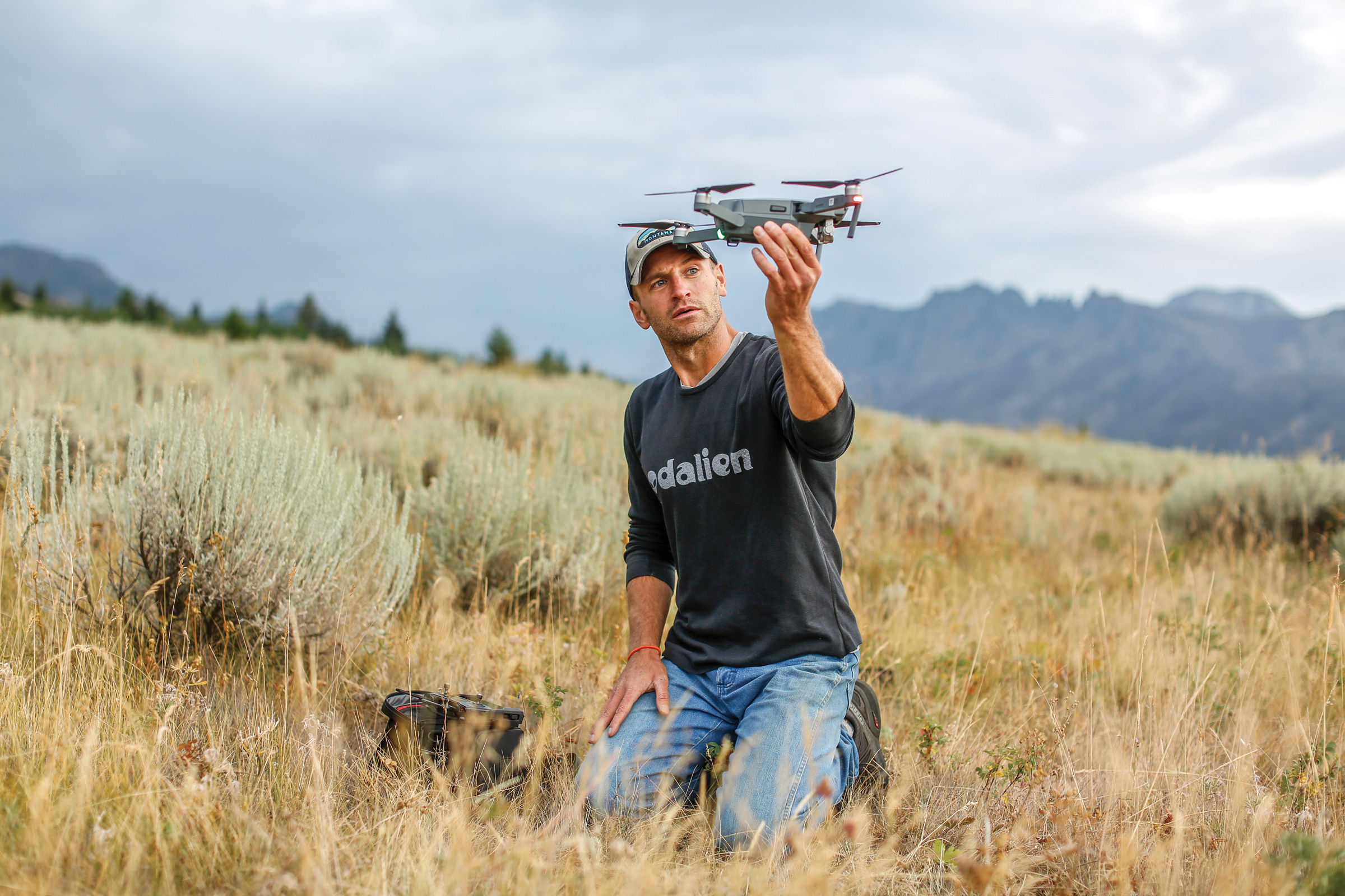 Managing predators from the sky - High Country News